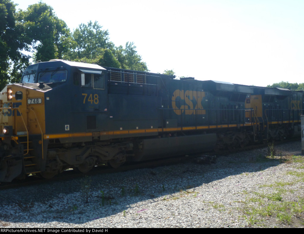 CSX 748